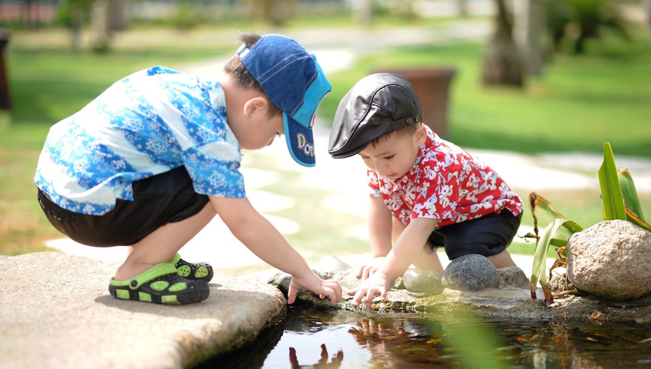 Celebrating Random Acts of Kindness - Mindful Littles